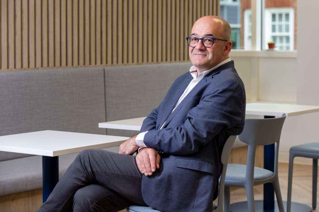 London Solicitor | Simon Jacobs | Seddons GSC